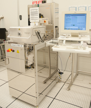 NanoFab Tool: Reactive Ion Etcher Unaxis 790 Middle | NIST