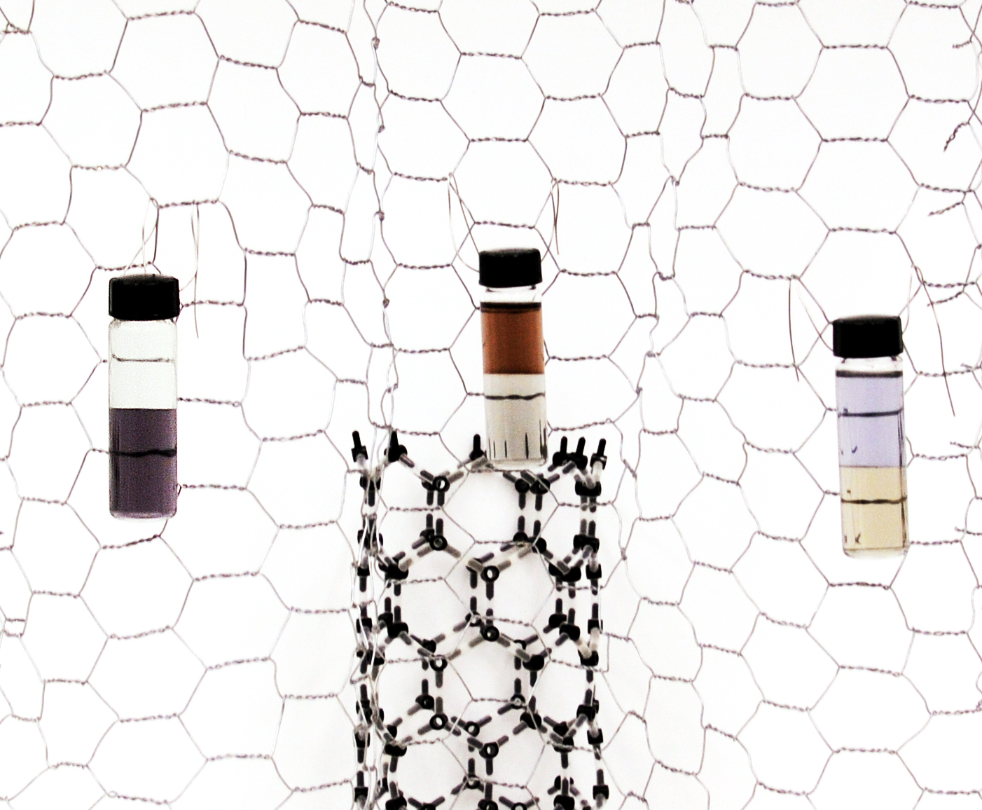 Three examples of partitioning carbon nanotubes in liquid phases.