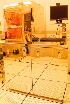 NanoFab Tool: Nanonex NX-2000 Nanoimprint Lithography (NIL) System | NIST