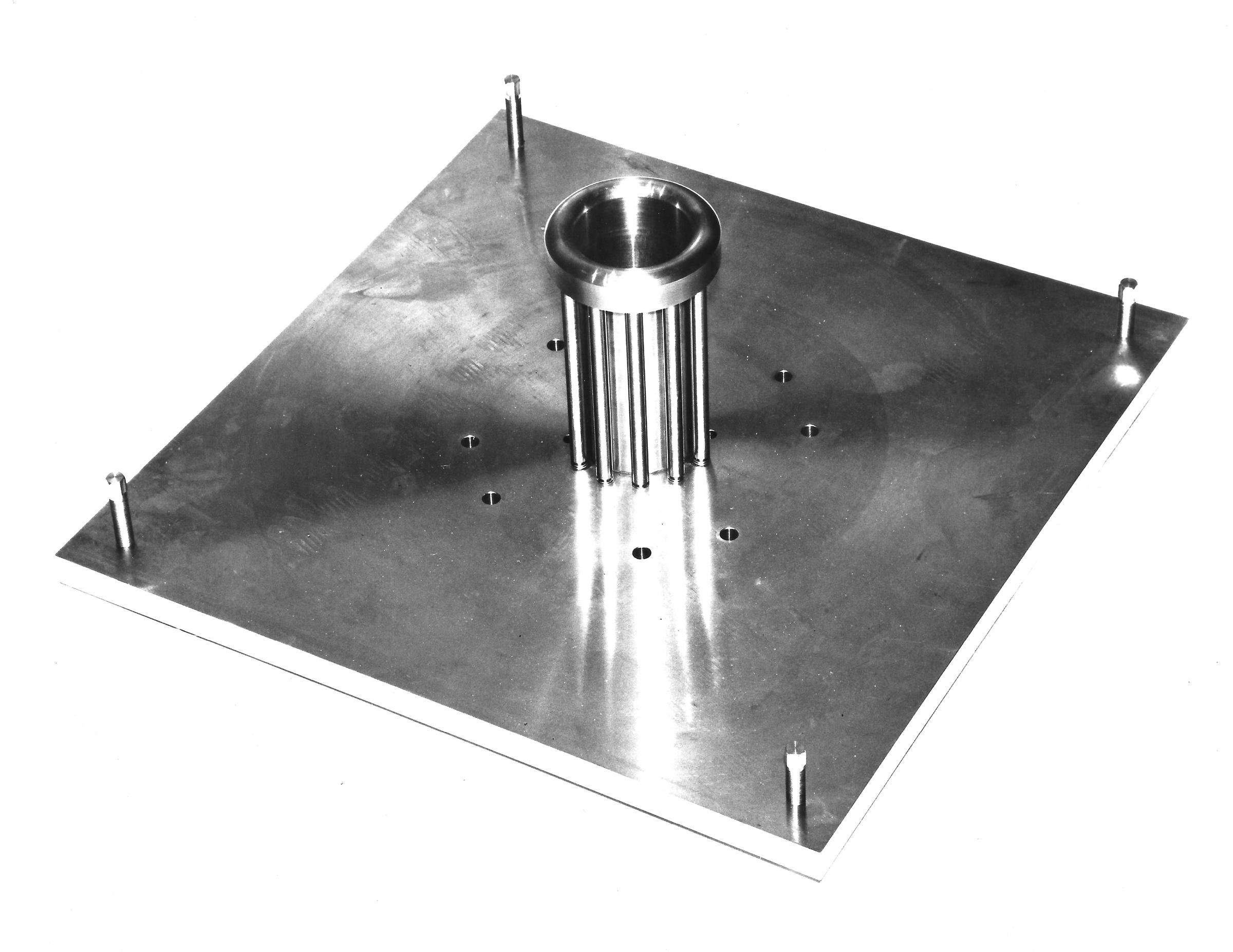 Cobalt-60 pool capsule array