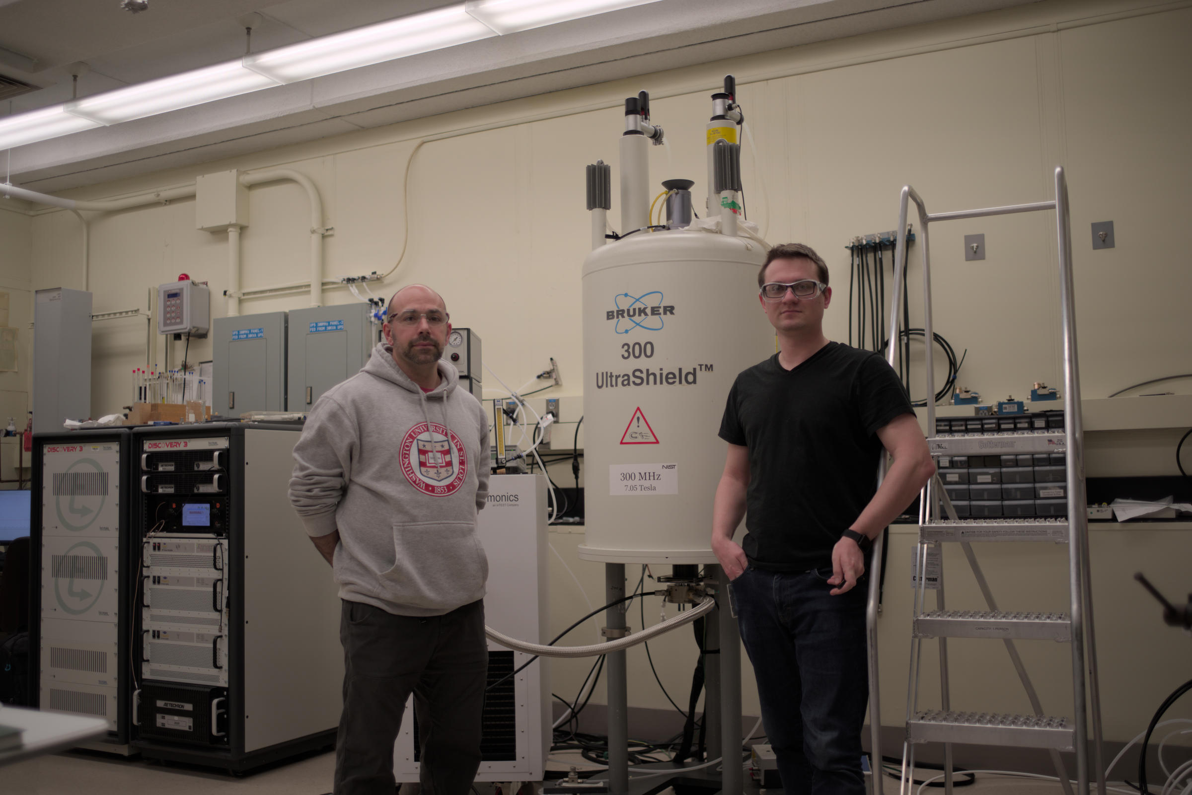 300 MHz solid-state NMR