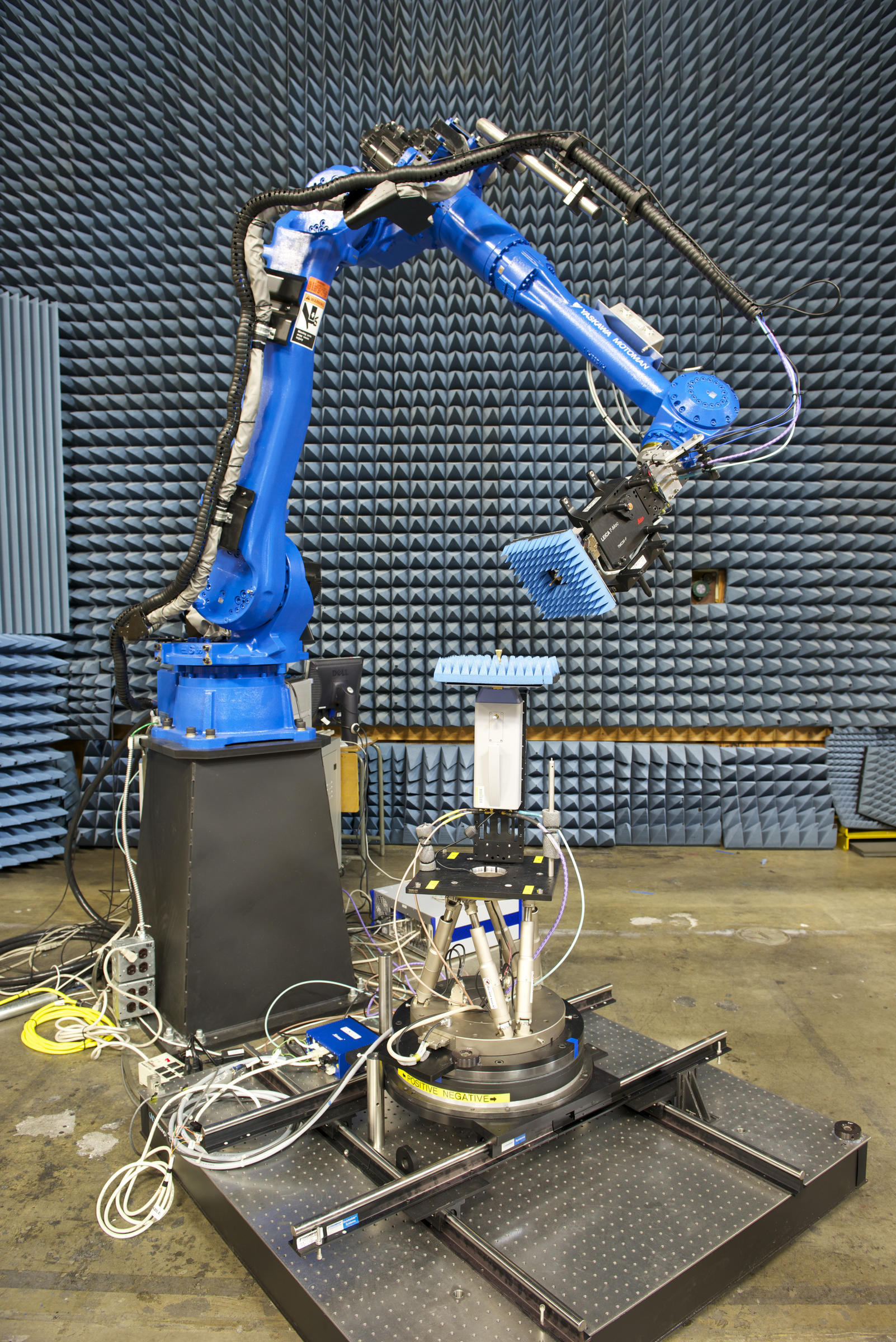 Robot Antenna Range